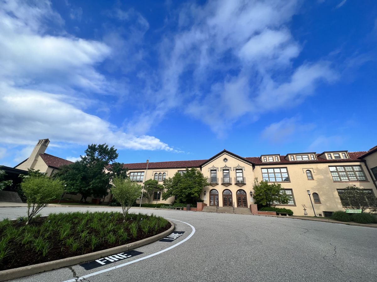 At a Glance | Candids Details