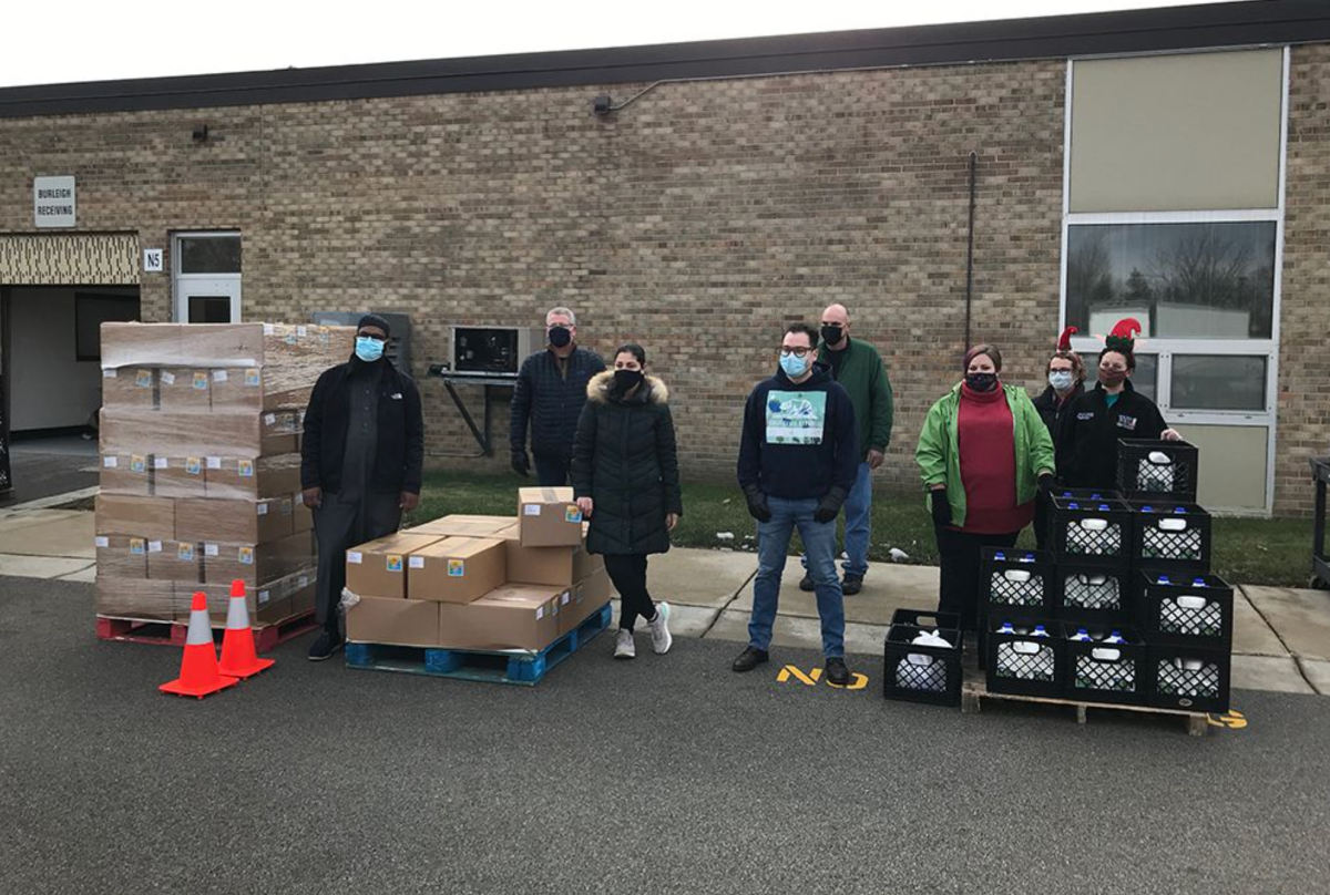 Elmbrook Completes Partnership with the Waukesha Food Pantry | News Details