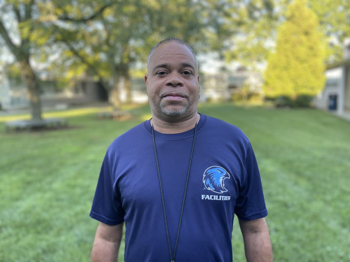 Dorian Terrell Receives the 2022 Staff Recognition Award | Post Detail