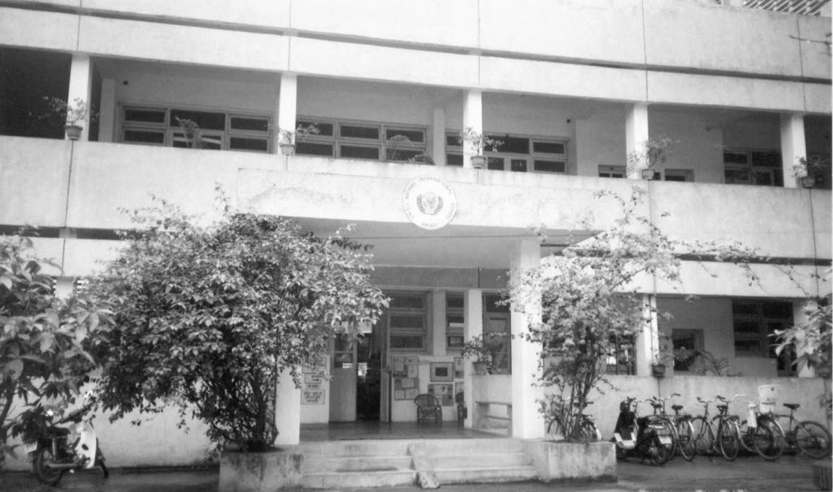 “And that’s how we started” – UNIS Hanoi’s first day of school in 1988 ...