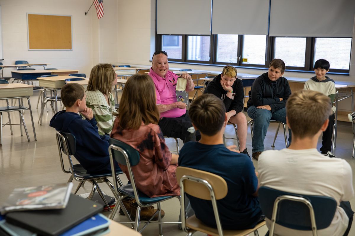 Sweethearts & Heroes Help Reinforce RAMS Values at RCCSD | News Post