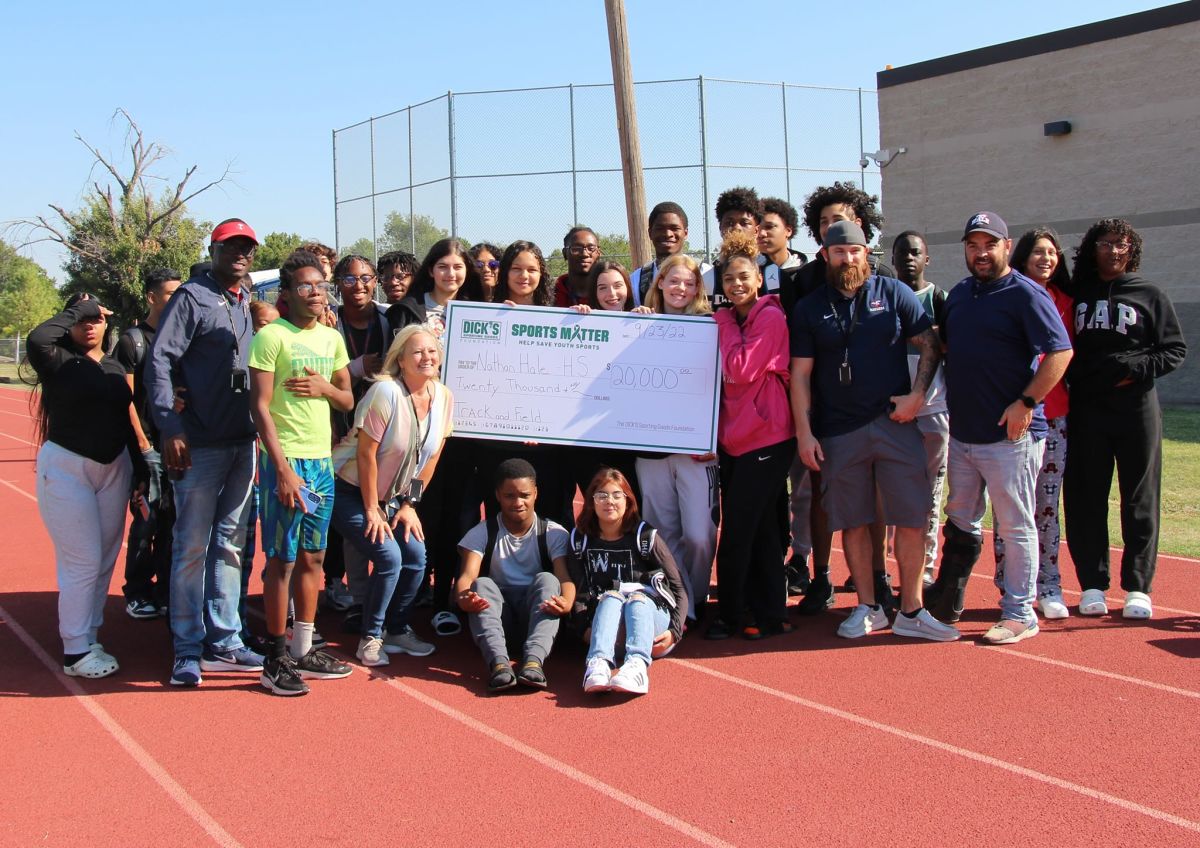 Hale Track & Cross Country Teams Receive Grant From DICK'S Sporting ...