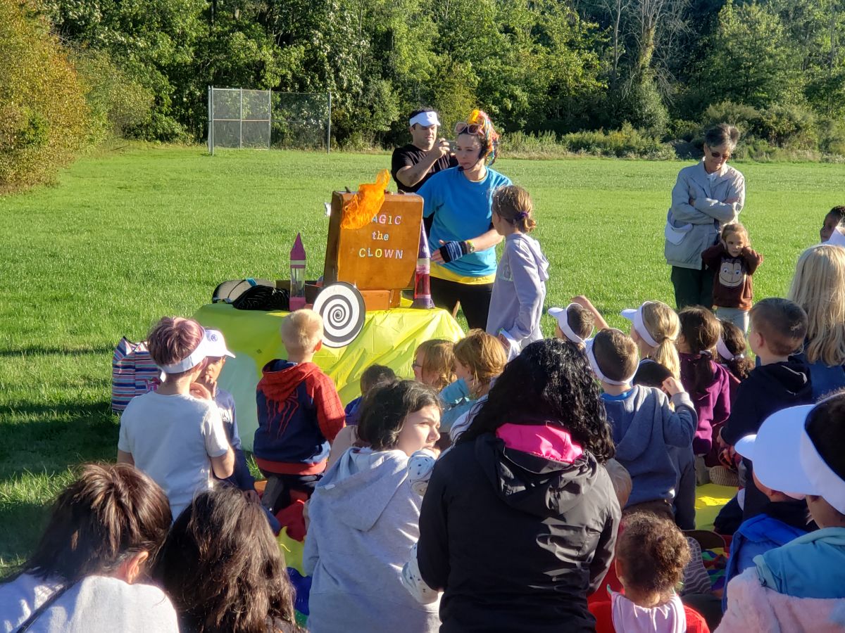 Round Hill Elementary School hosts Family Fun Night | News Story