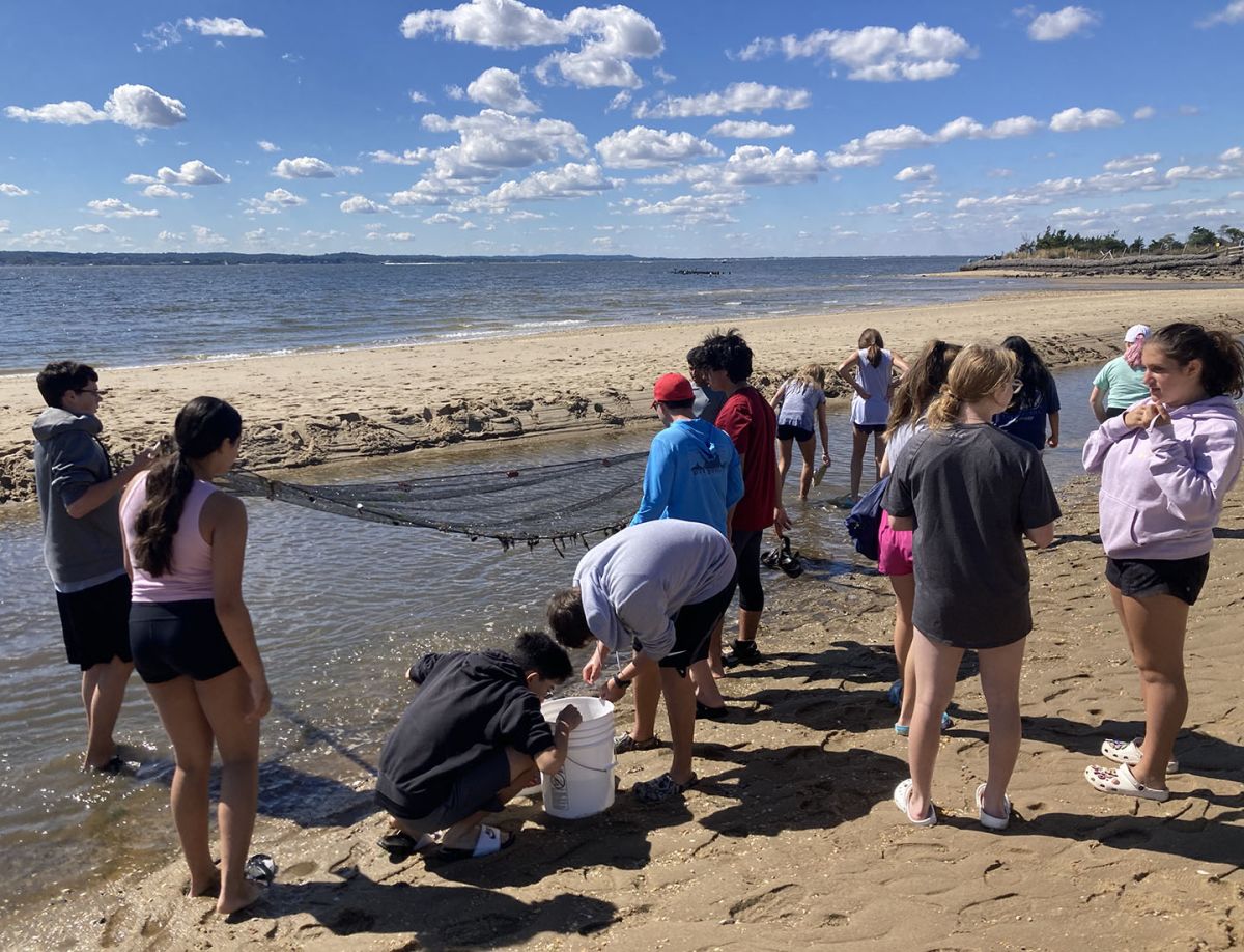 Oceanography Class Gains First-Hand Experience in Sandy Hook ...