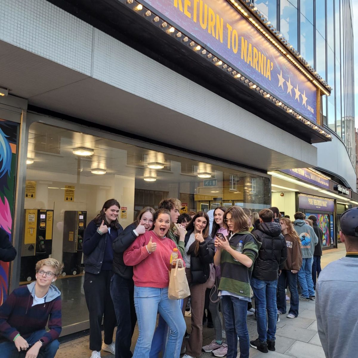 Felsted Cast and Crew Watch London's 'The Lion, the Witch and the ...