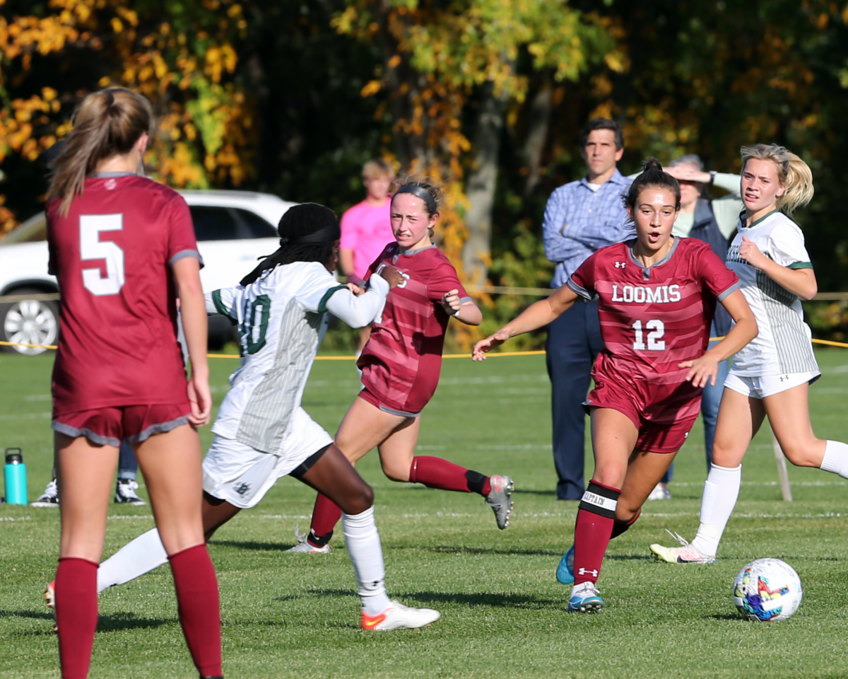 Girls Soccer Tops Greenwich Academy on the Road | The Loomis Chaffee School