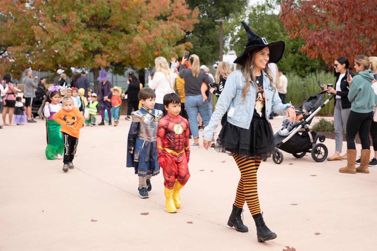 Oakwood Celebrates Halloween | News Details