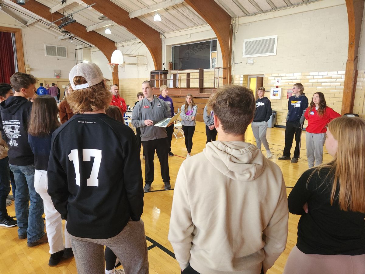 Wayland Hosts Trailways Conference Sportsmanship Summit | News Details