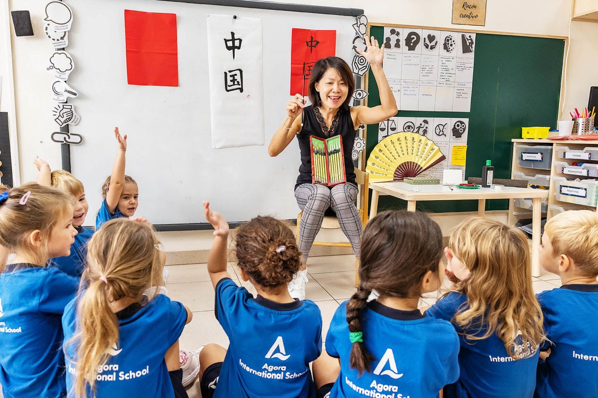 Multilingüismo | Agora Portals International School