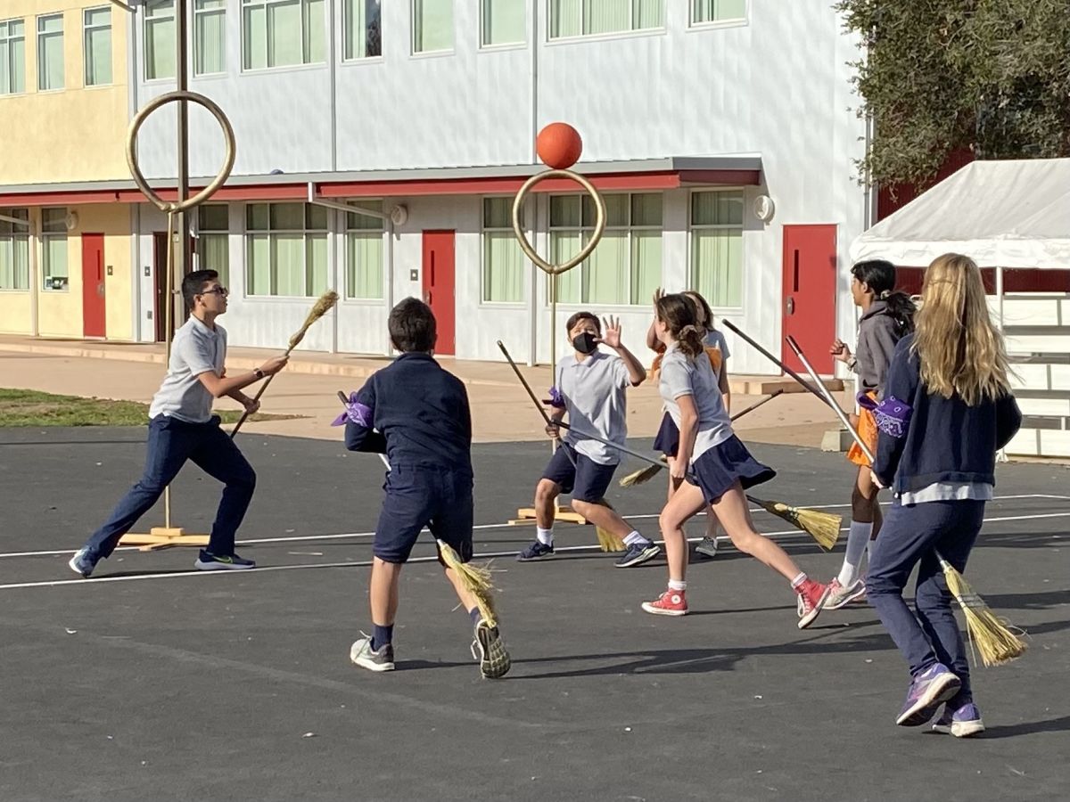 Harry Potter and Actor Reactor Classes Play Quidditch | News Details