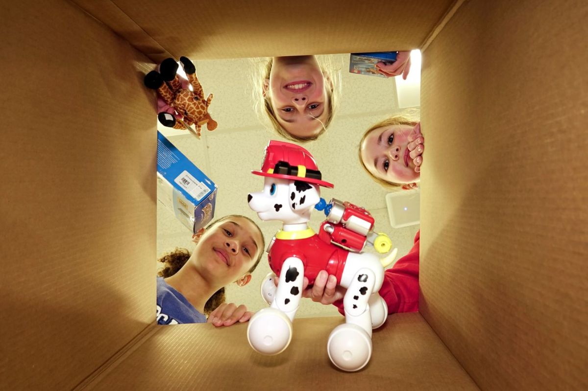 Holiday Food & Toy Drives | News Detail