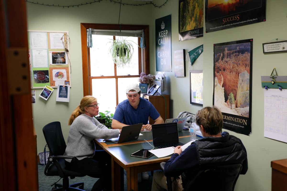 Academic Lens: Stepping into Experiences with Confidence | buzz-details