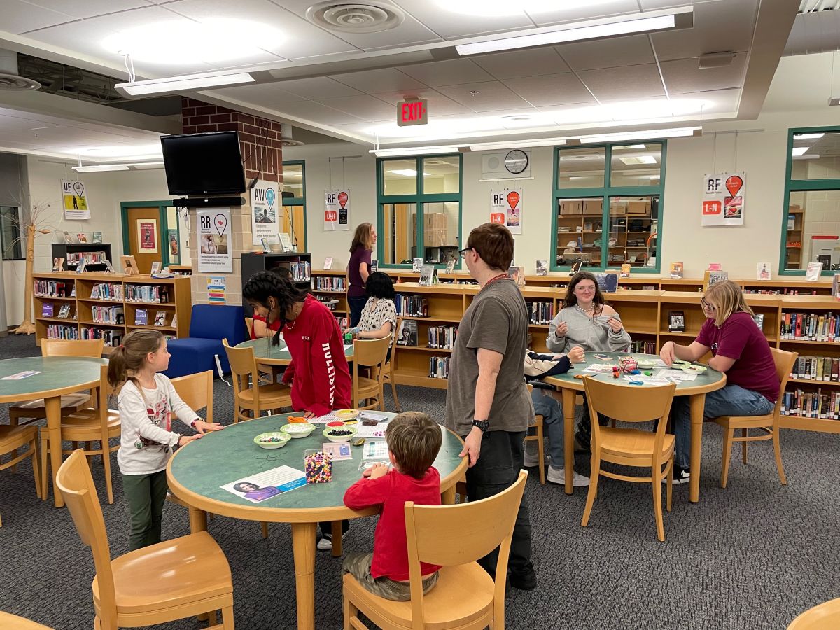 CYHS iTeam Hosts Hour of Code Community Event | Post Details