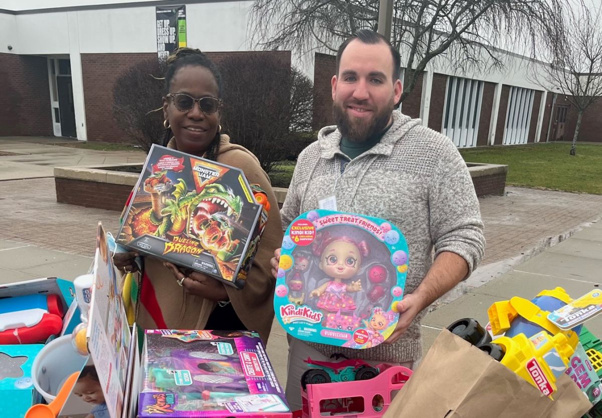 William Paca Middle School Hosts Toy Drive for Local Residents | News Post