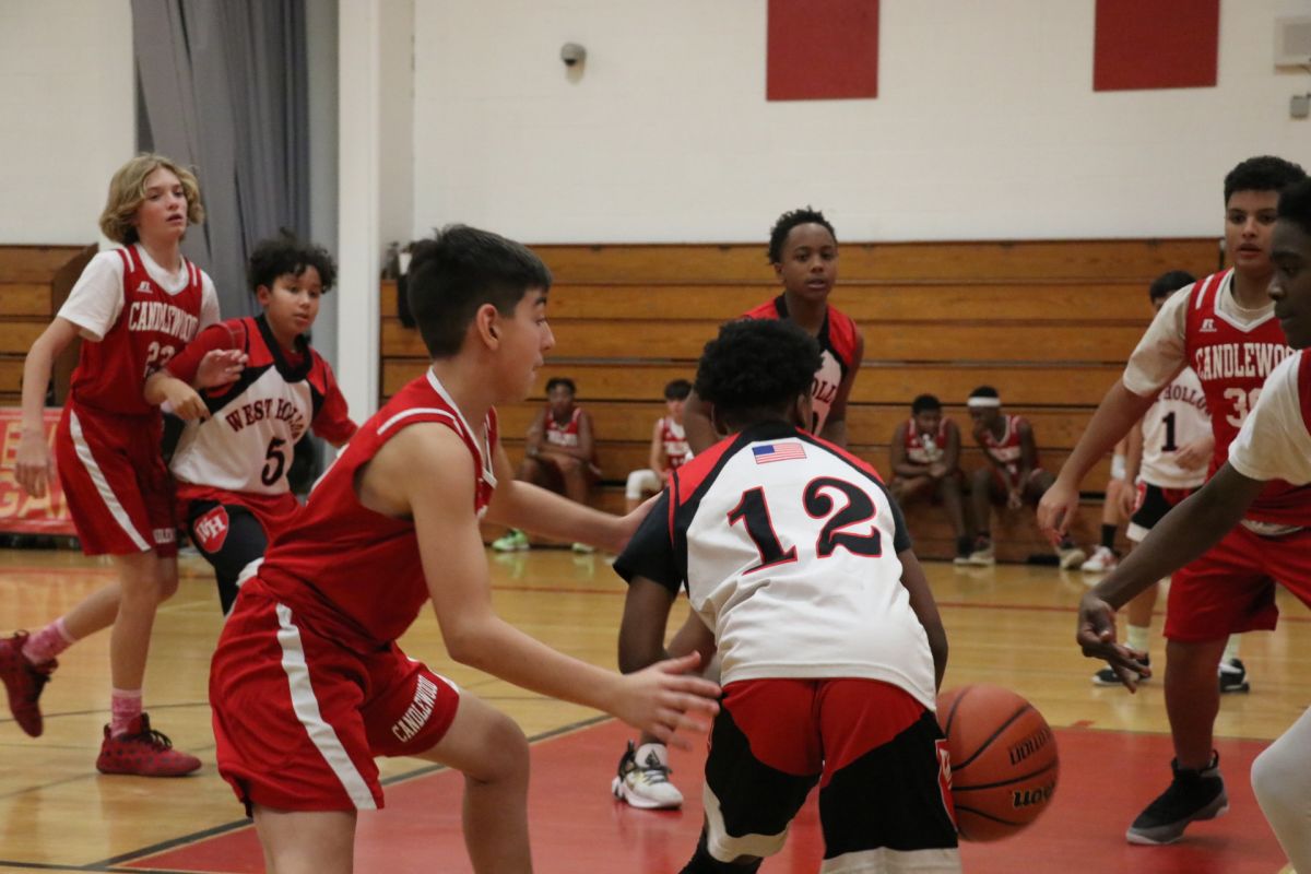 Middle School Boys Basketball Teams Show Great Sportsmanship In Cross ...