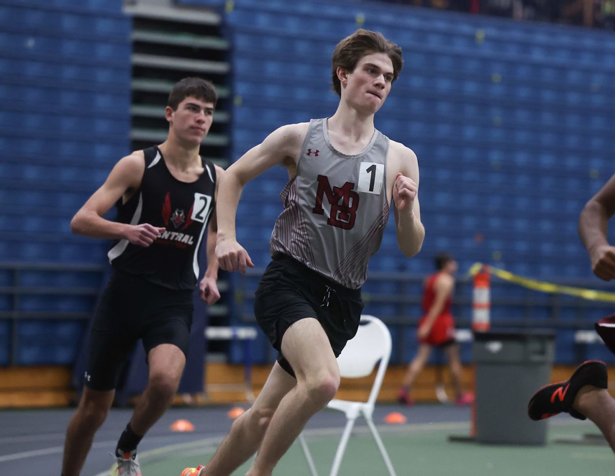 Boys Relay Team Sets School Record in 4x800 | Morristown Beard School News