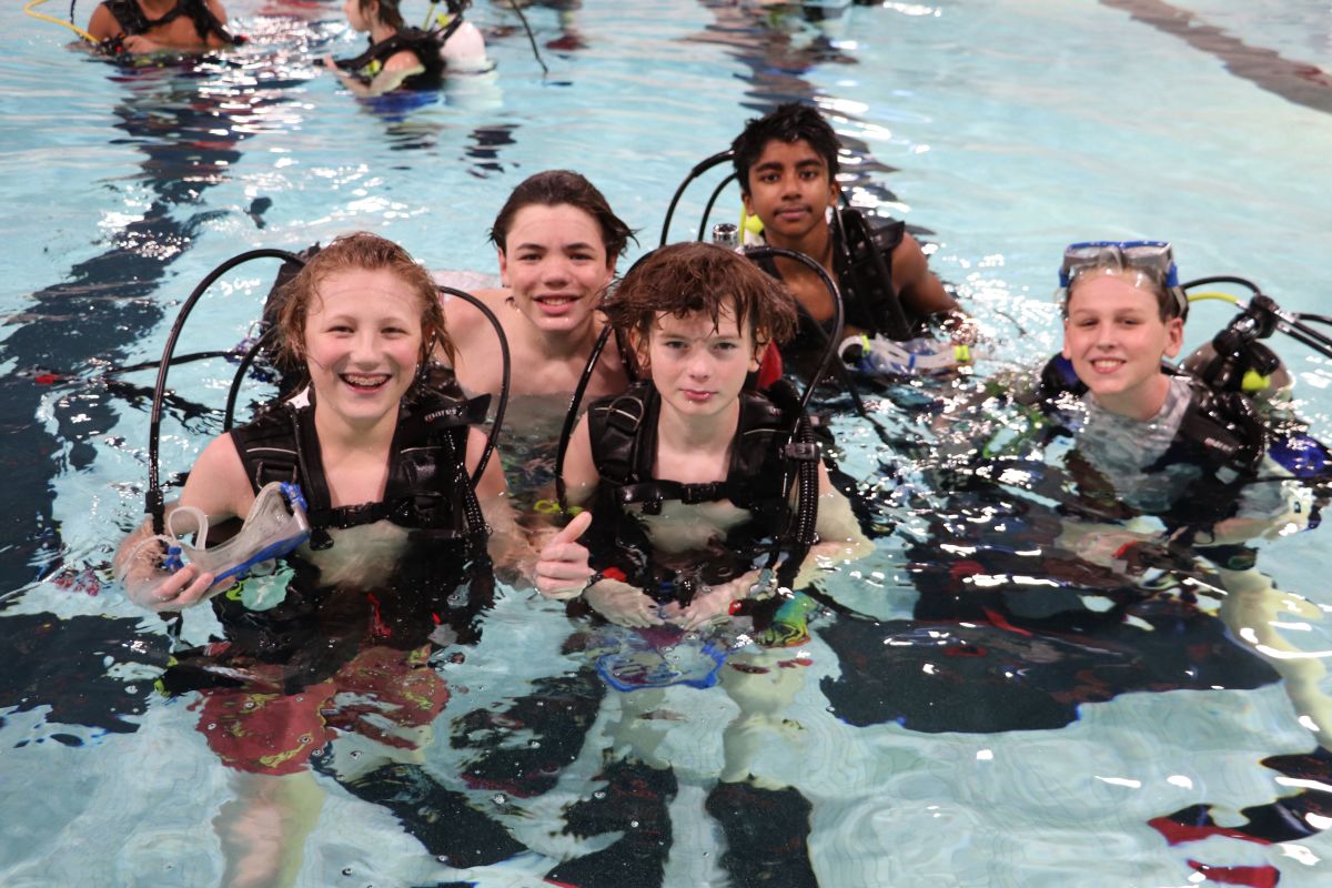 Eighth graders learn in an underwater classroom | News Detail