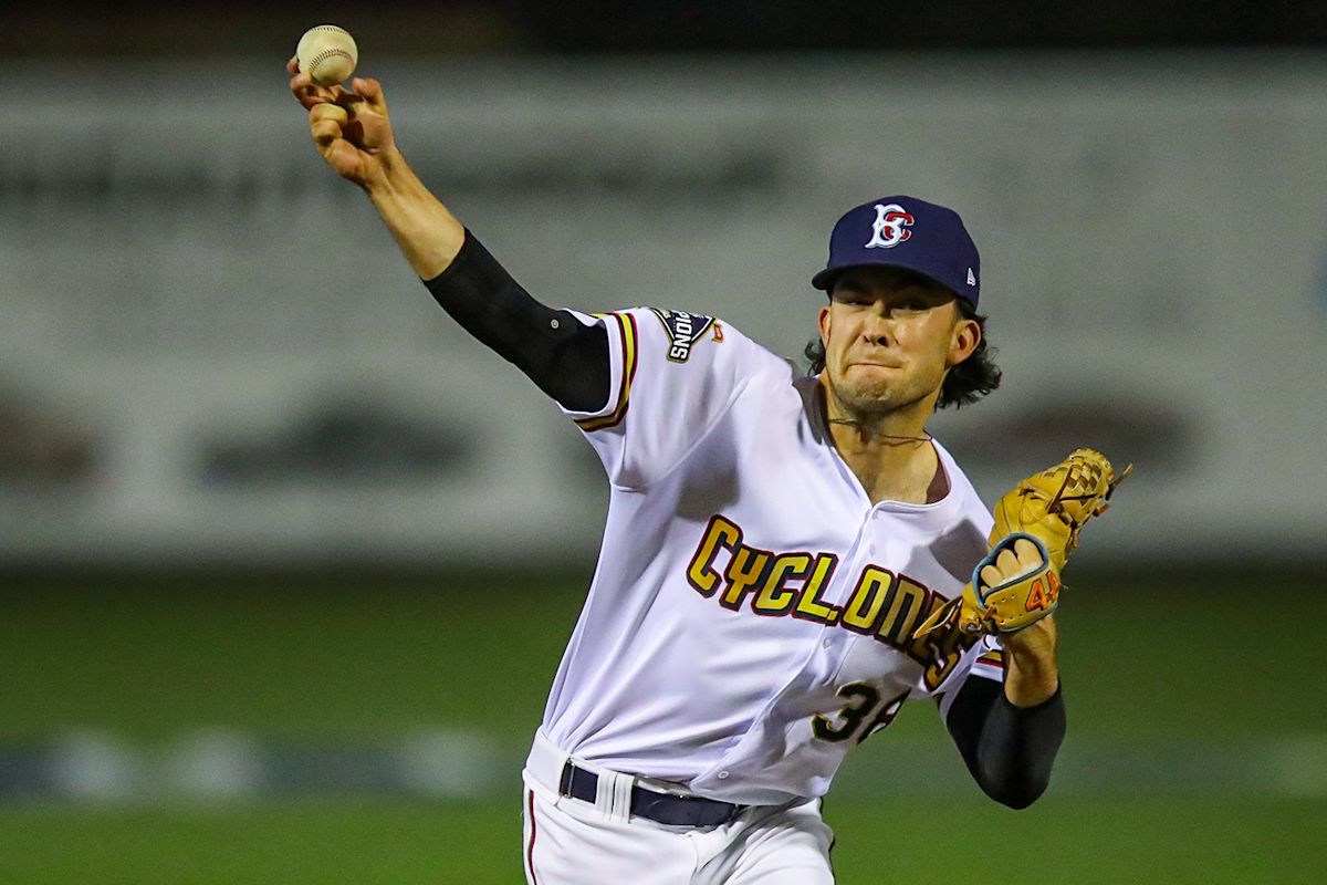 Double Header: Sam Reinertsen ‘15 and Colby Morris ‘15 | Single Post