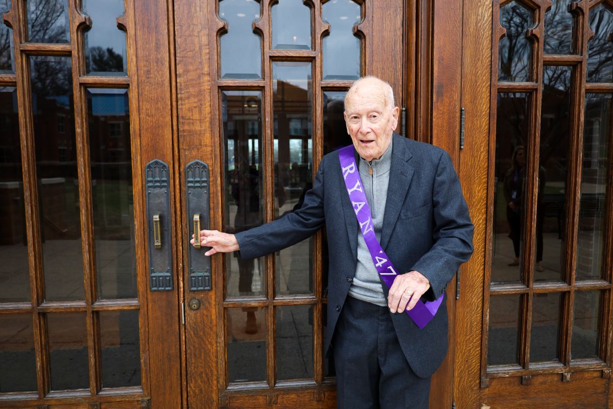 Jack Deegan '47 Visits Campus | Post