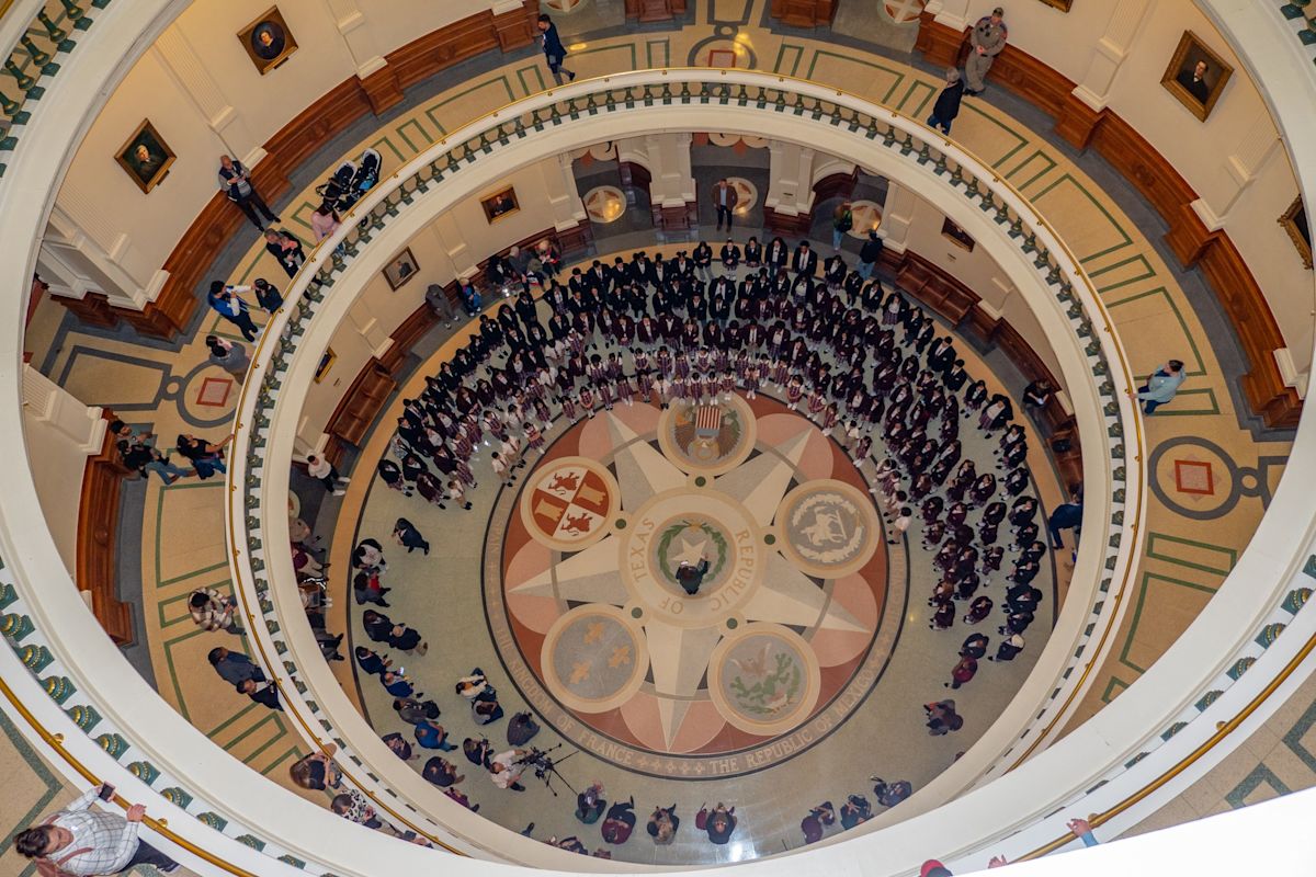 International Leadership of Texas students sing at Texas State Capitol ...
