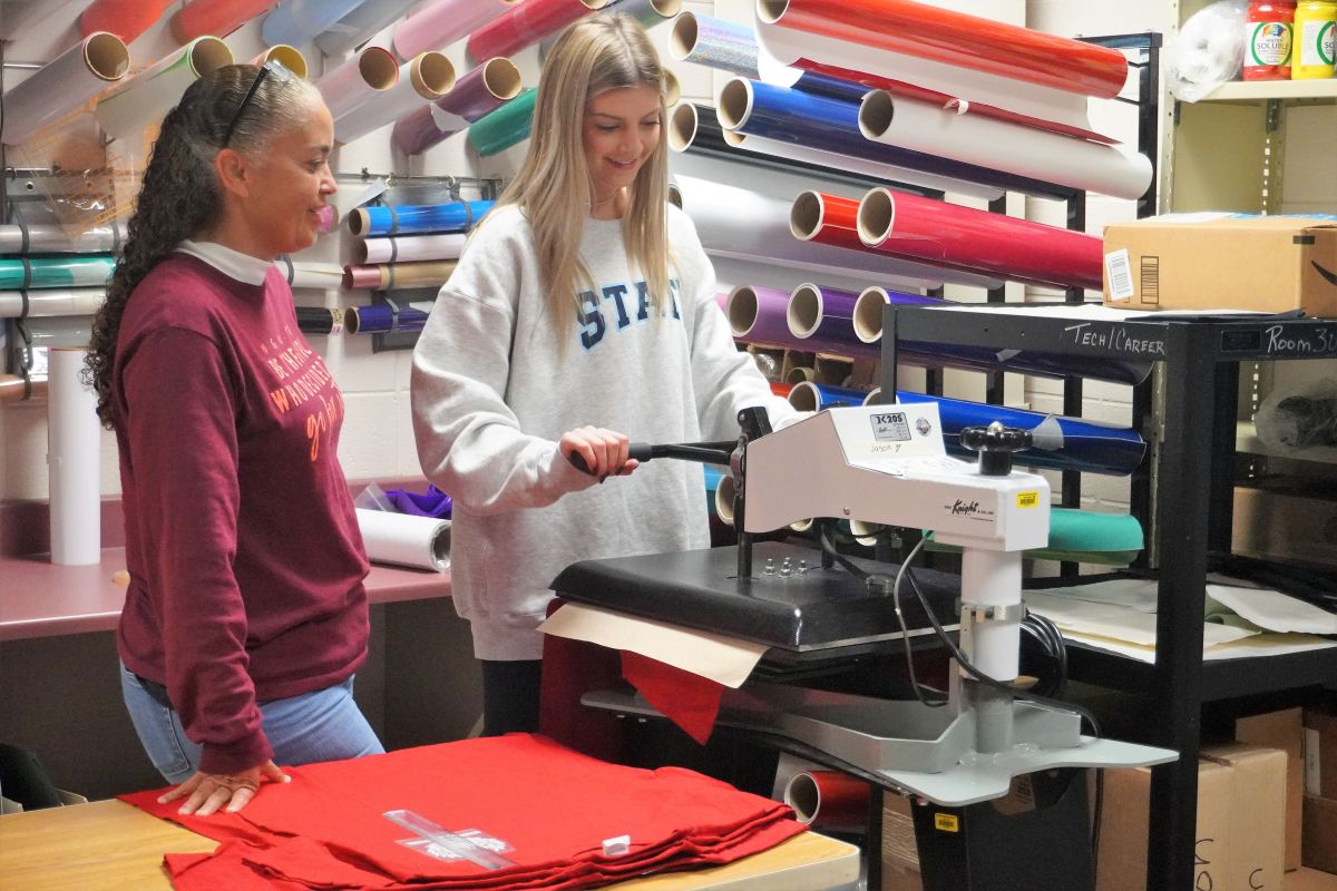 CCSD Pathway Profile: Graphic Design and Graphic Communications | Post ...