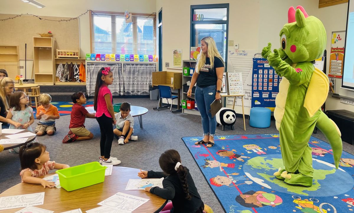 Alicia Sanchez Elementary granted highest state ranking, earns Governor ...