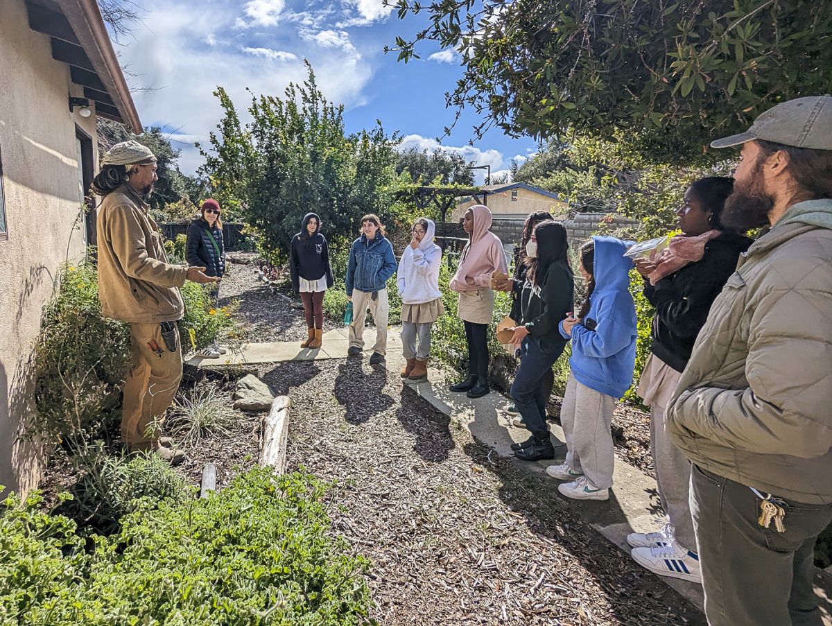 Artist-in-Residence: Abudu Nininger Prompts Westridge Students to ...