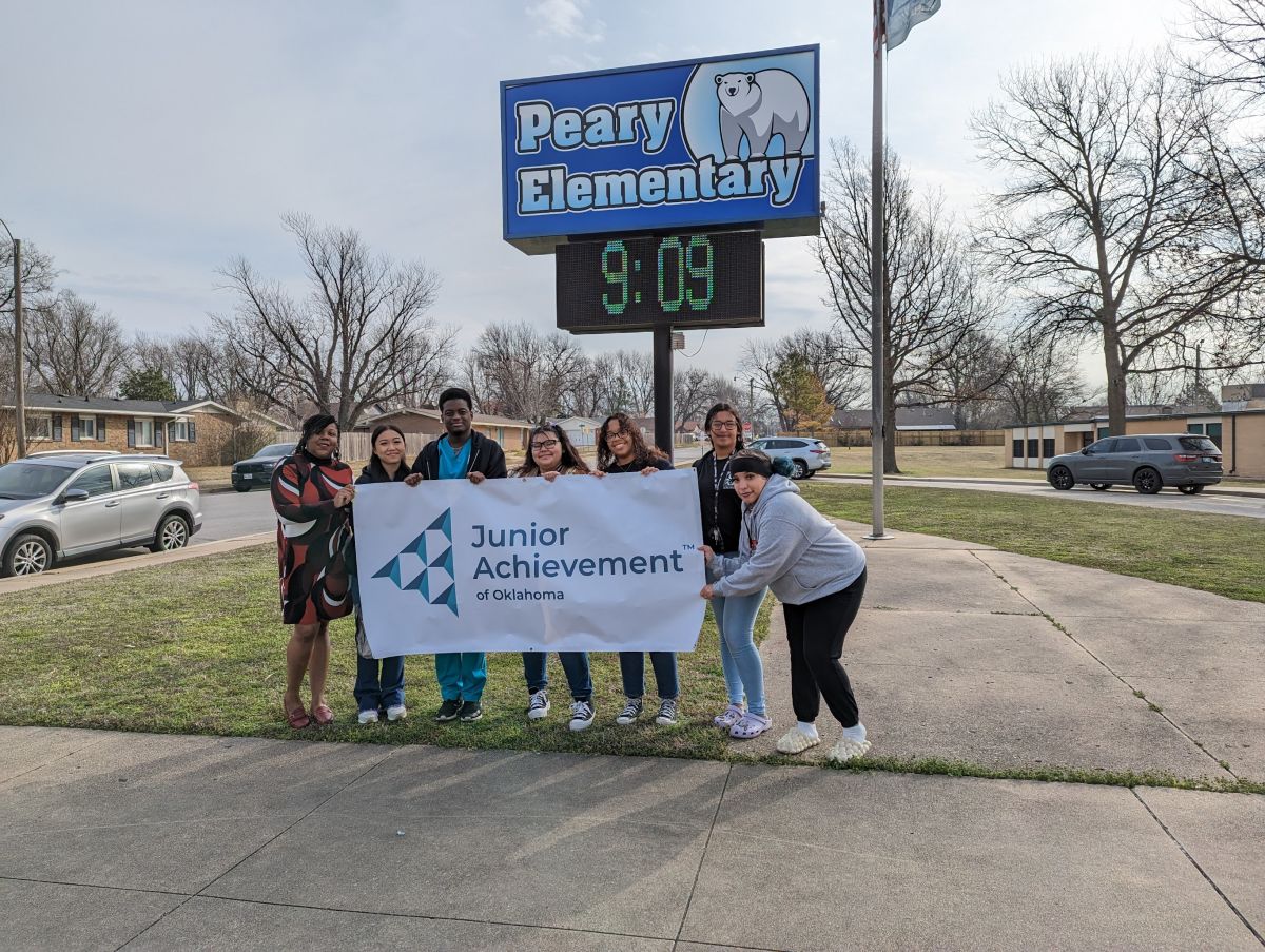East Central High School students teach at Peary Elementary | News Item ...