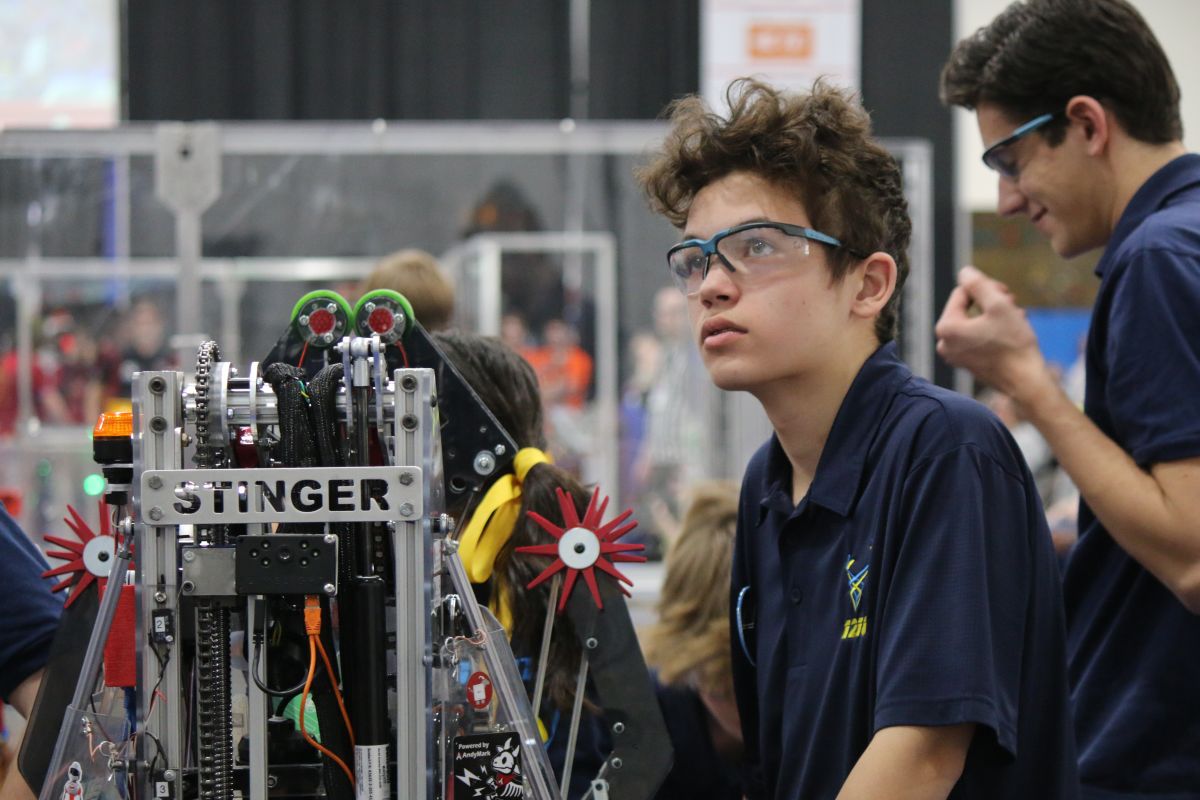 Team 1218 Takes Second on Home Turf | News Stories - SCH