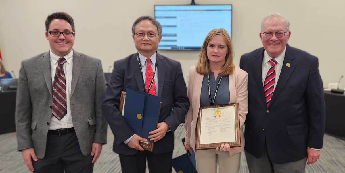 Elmbrook Thanks Jian Sun & Jennifer Roskopf for Service | News Details