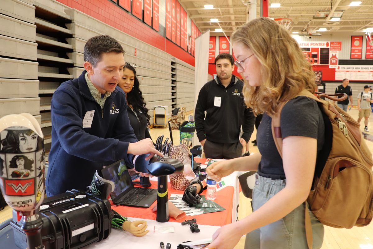 Students network at Career Fair | News Detail