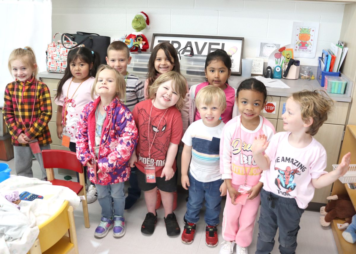 Hatching Learning: Hogsett preschool class is incubating chicken eggs ...