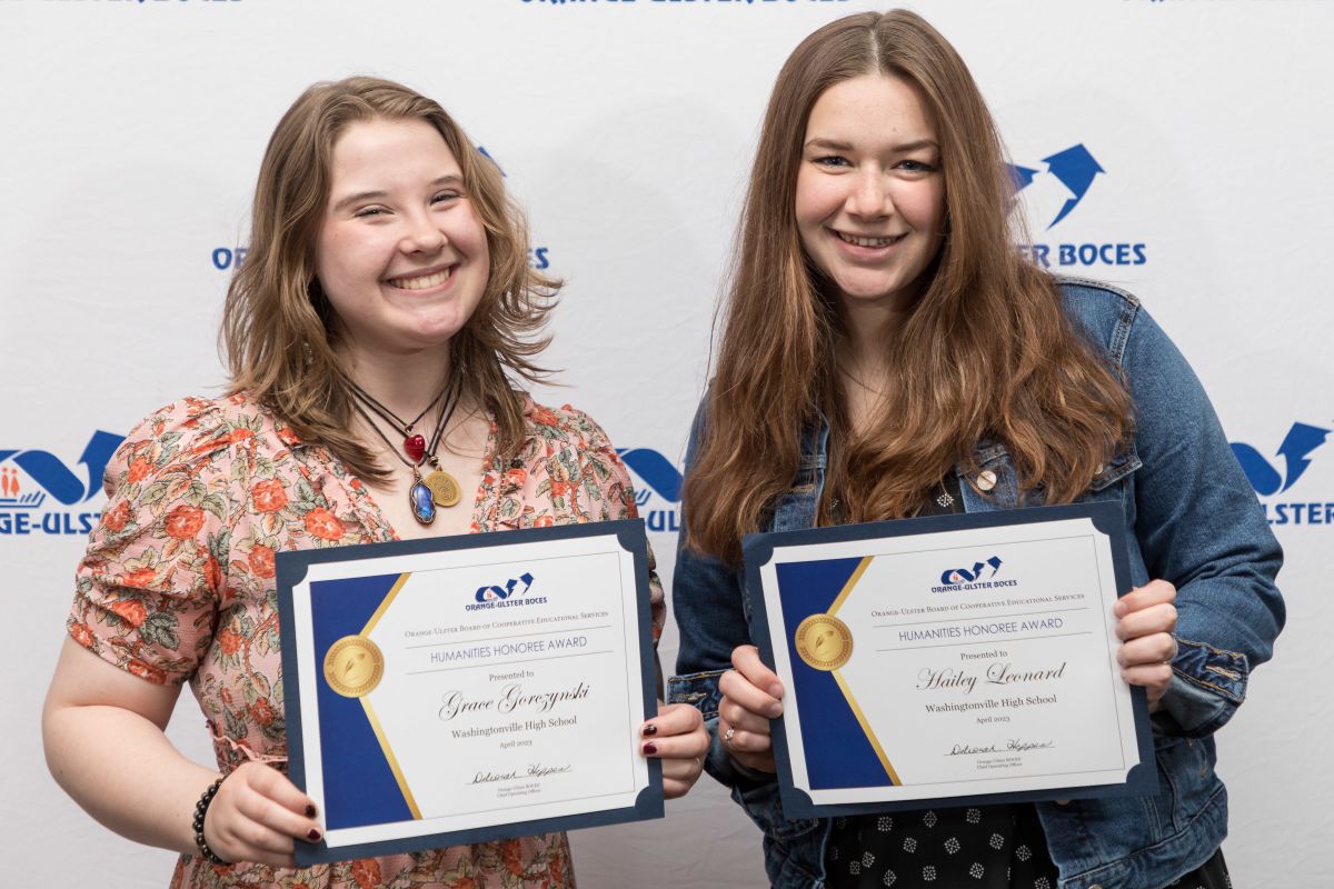 Grace Gorczynski and Hailey Leonard receive Humanities Award | News ...