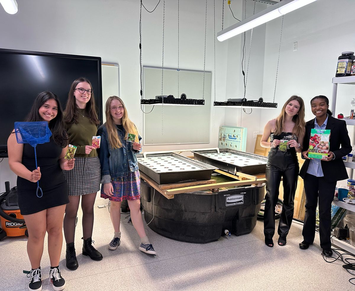 Upper School Gardening Club Keeps Busy in the Environmental Systems Lab | Morristown Beard ...