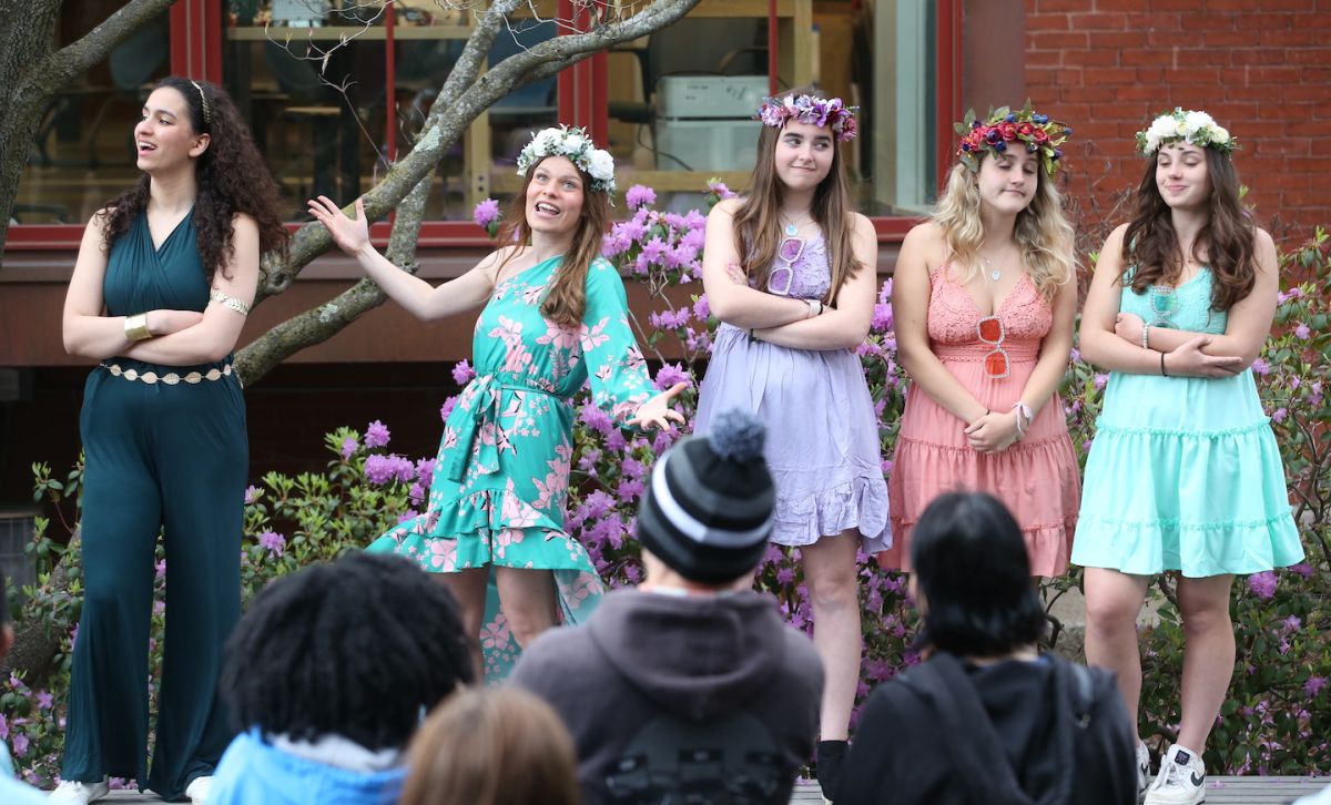 A Midsummer Night's Dream: an immersive theater experience | News Details