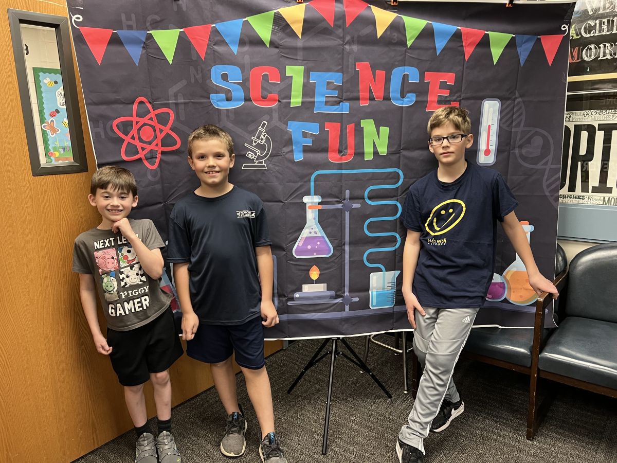 Moriches Elementary Hosts First Annual STEM & Science Fair | News Post