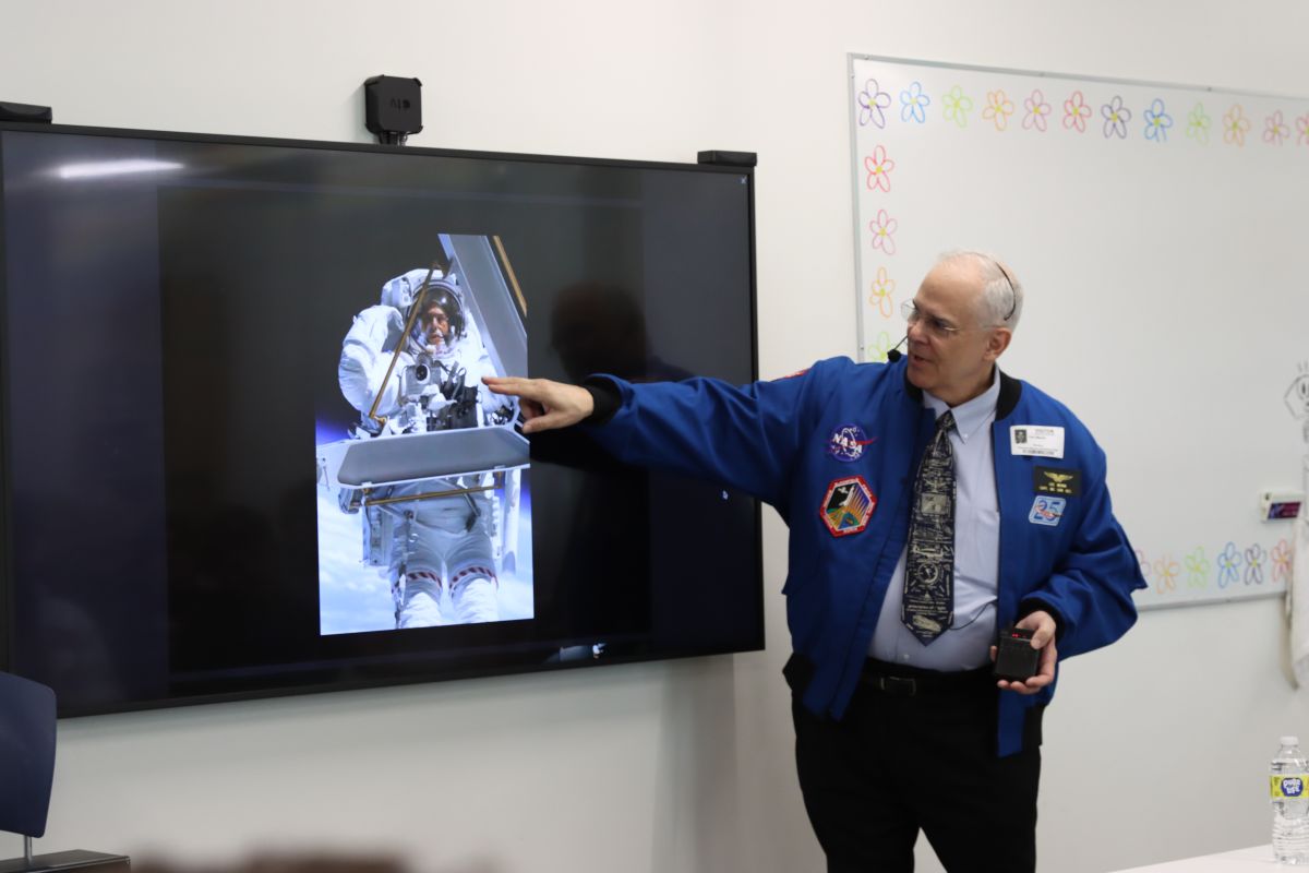 NASA Astronaut Speaks to SMSD Students | News Archive Details