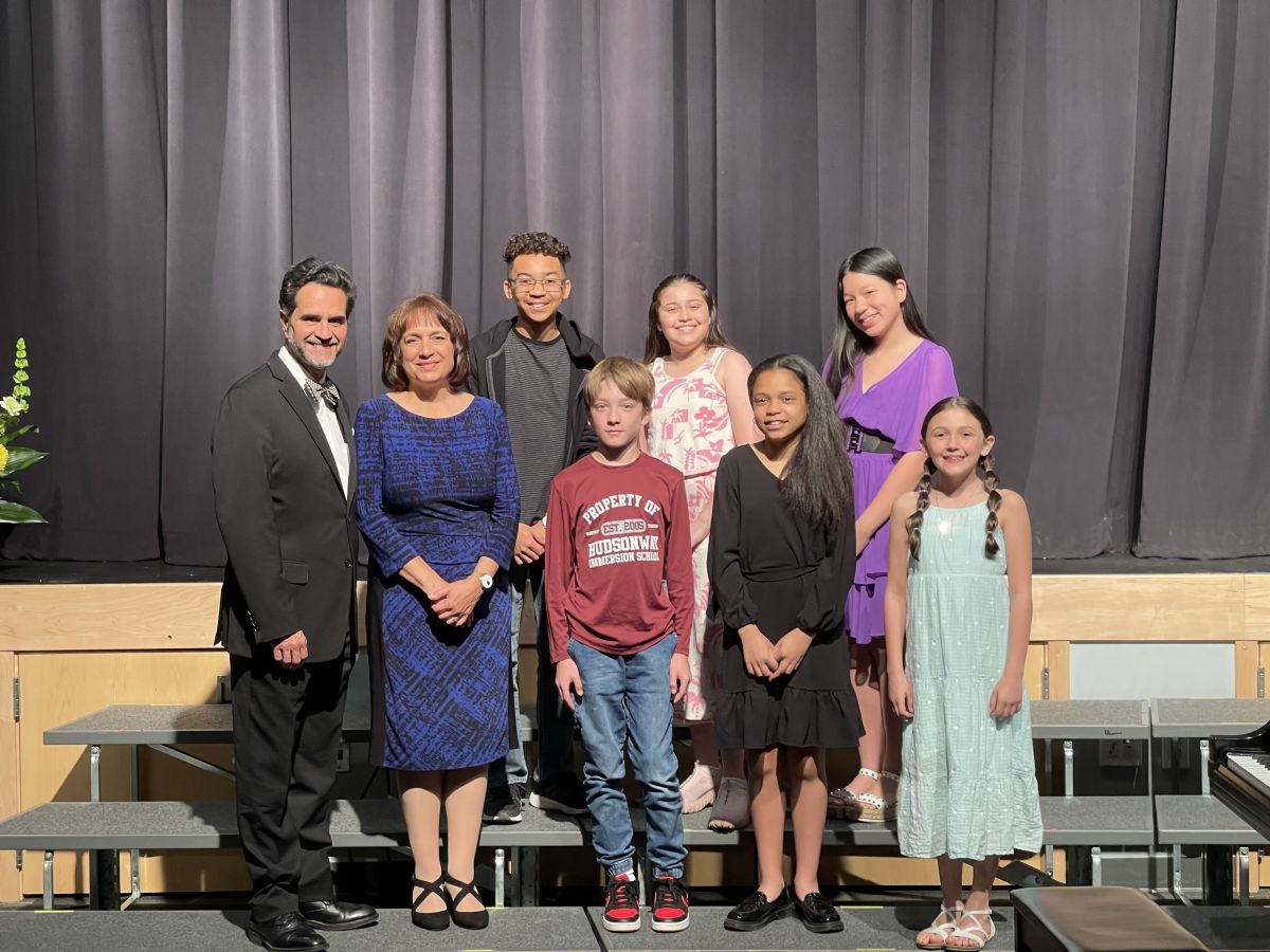 Lower, Middle School Students Perform in Piano Masterclass | News Posts