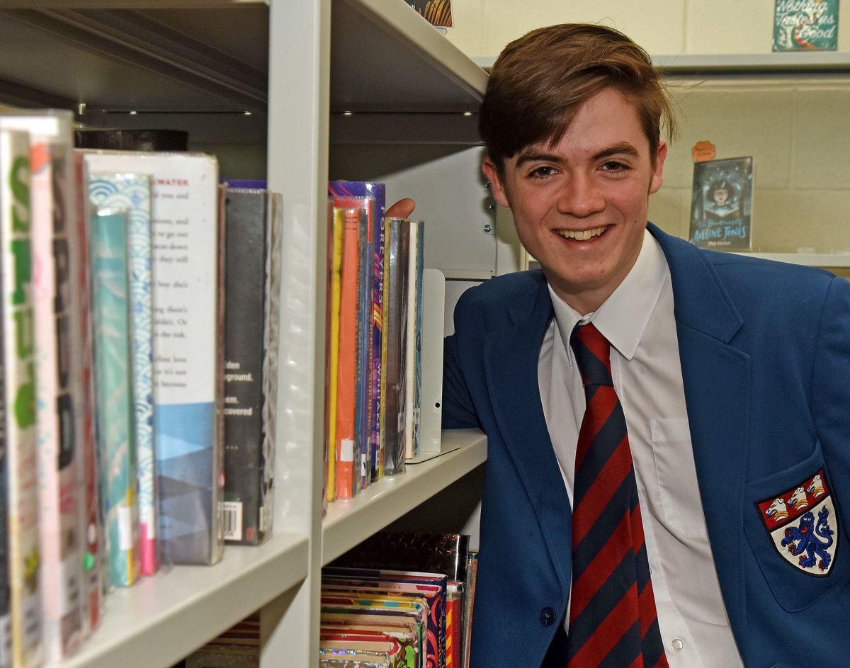 ACTOR RAPH MAKES NATIONAL POETRY FINALS | Post