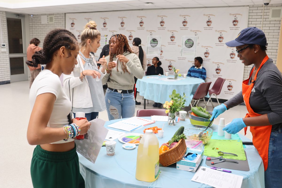 Mount Vernon High School holds Mental Health Awareness activities | News Details