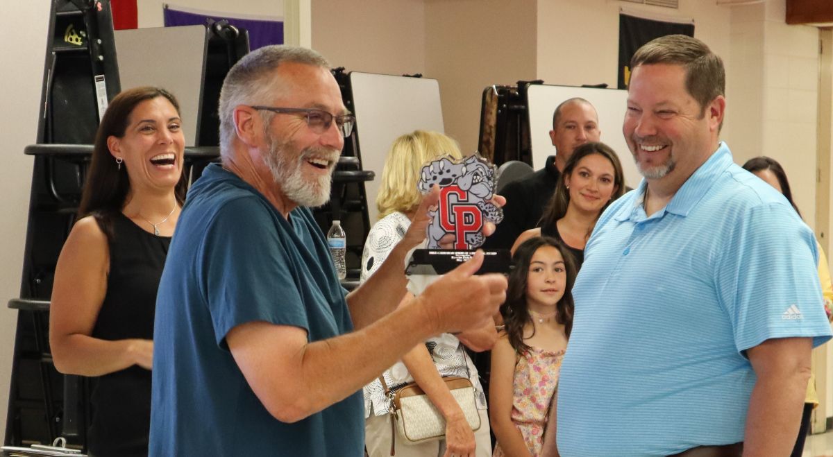 Kevin Fricke Receives "Spirit of a Bulldog" Award | Details