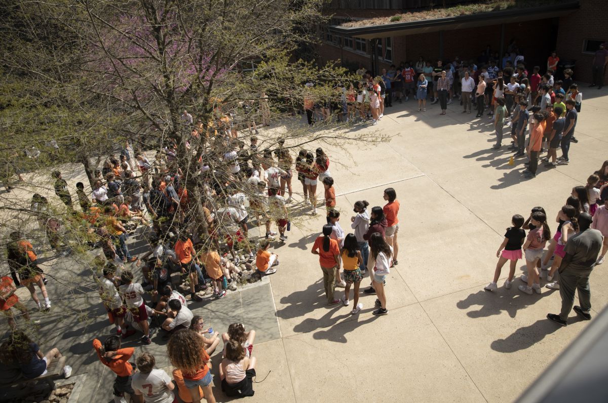 John, the Good Luck Man | Magazine Detail