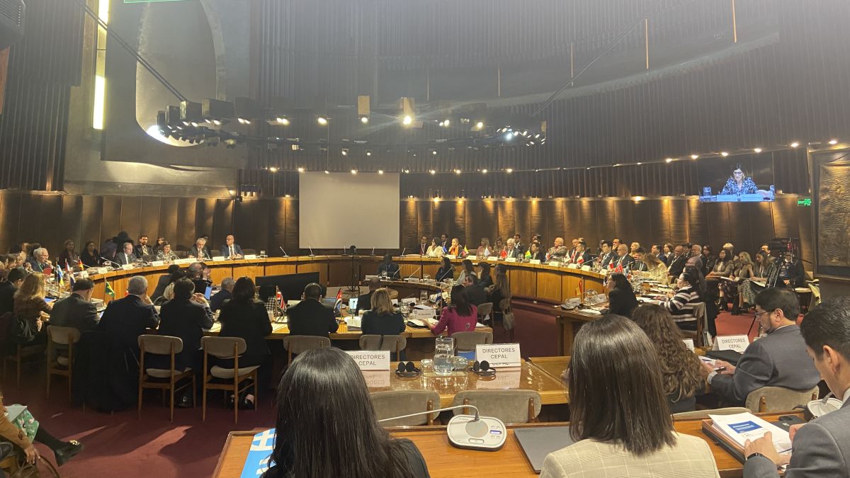 MODEL UNITED NATIONS CLUB VISITS CEPAL | News Post Page - INTERNATIONAL ...