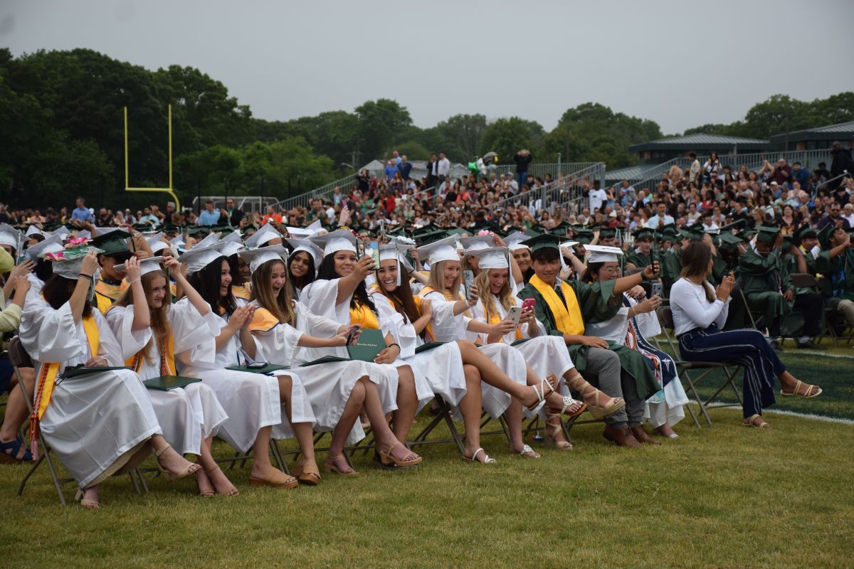 William Floyd High School Celebrates 64th Commencement | News Post