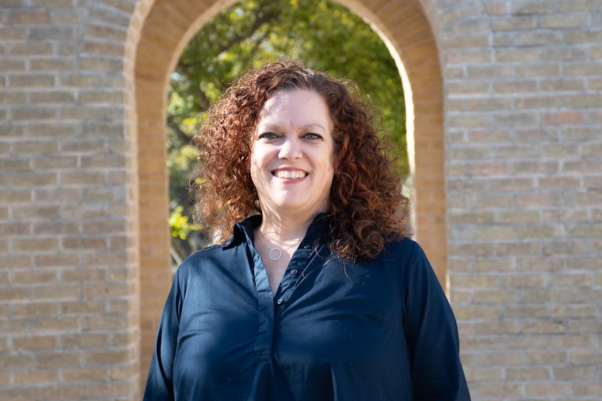 Carrie Avery- Director of Fine Arts | Content Post - Saint Mary's Hall