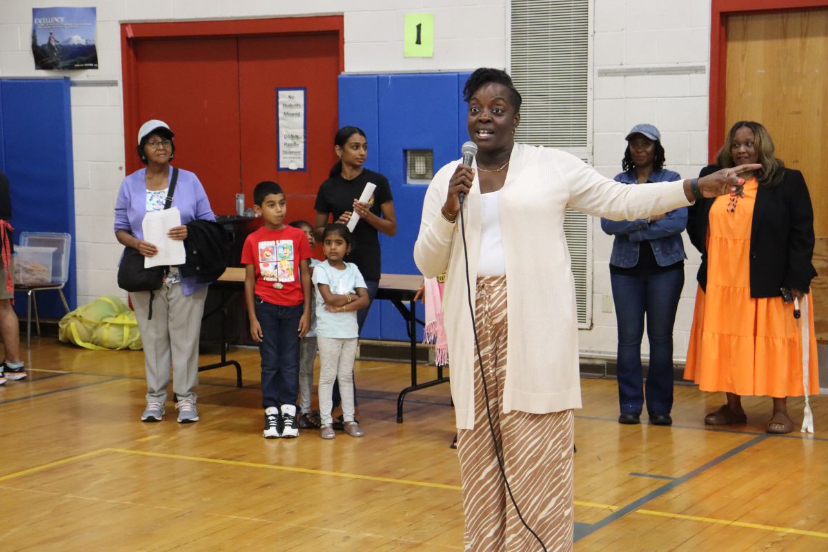 Families tour school at Benjamin Turner Academy Family Day | News Details