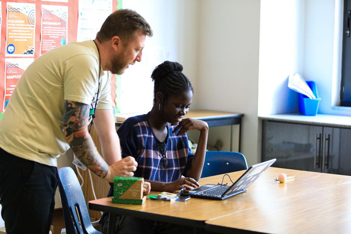 New Digital Design Course Equips Students for the Future of Tech | ICS News