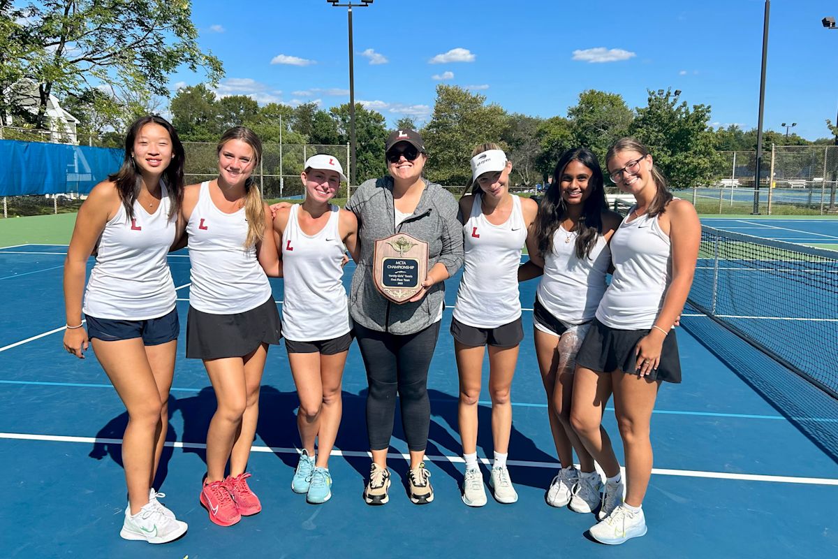 Girls’ Varsity Tennis Wins Mercer County Tournament | News Detail