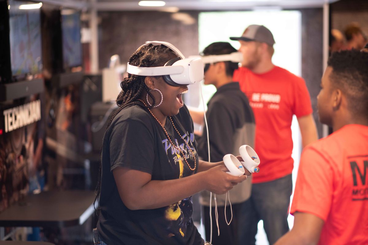 "Be Pro Be Proud NC" Visits Louisburg Magnet High School | News Details