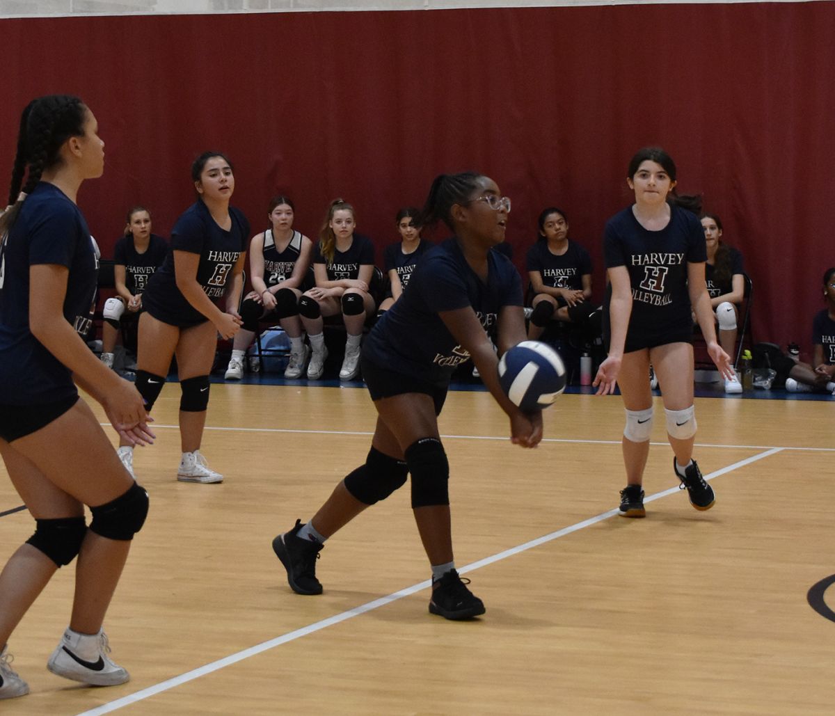 MS Volleyball Battles Windward in Season Finale | Sports Reports